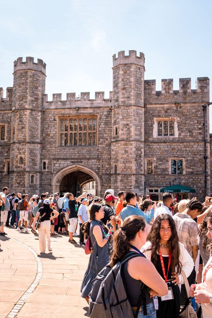 The Ultimate Guide To The Changing Of The Guard In Windsor